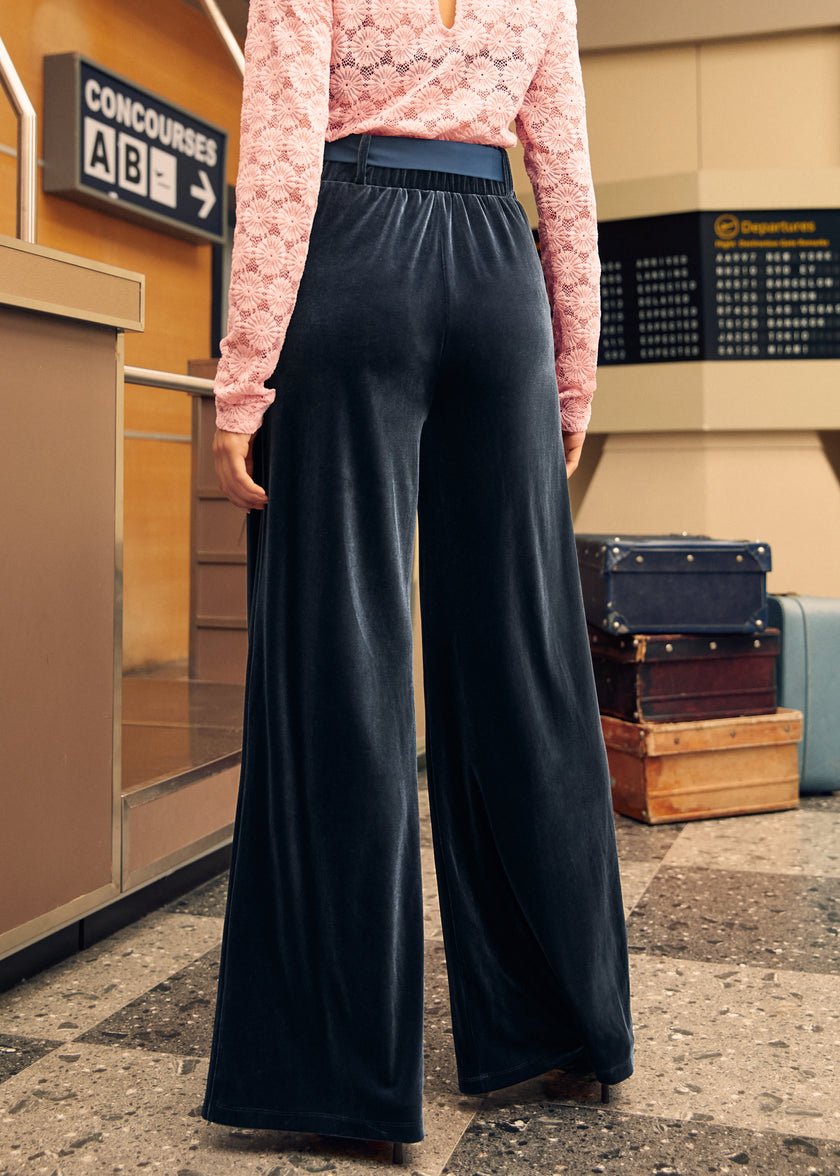 Cider, Spice & Everything Nice Wide Leg Velvet Pants – ModCloth